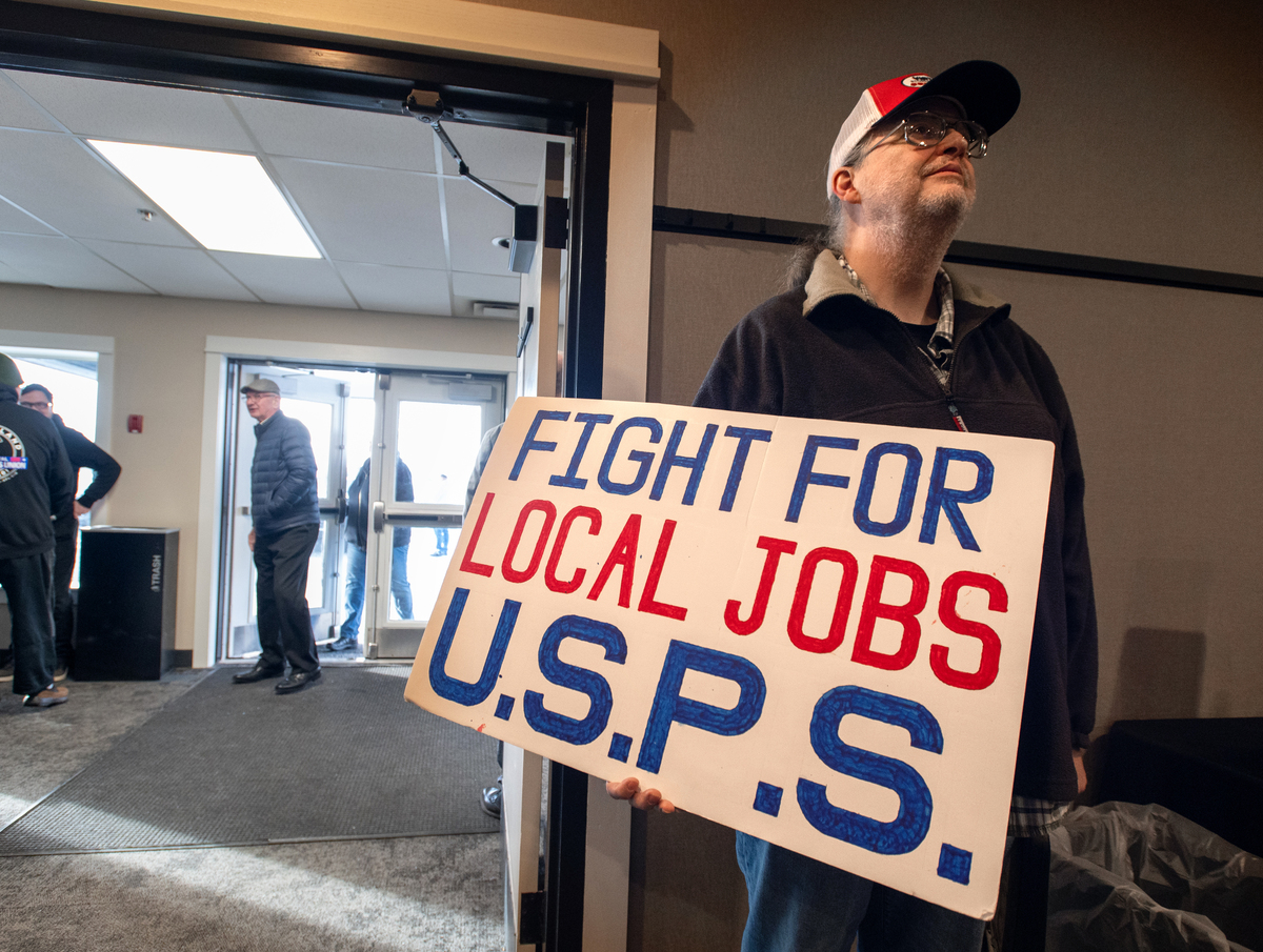 Postal workers and politicians slam USPS plan for Hampden facility