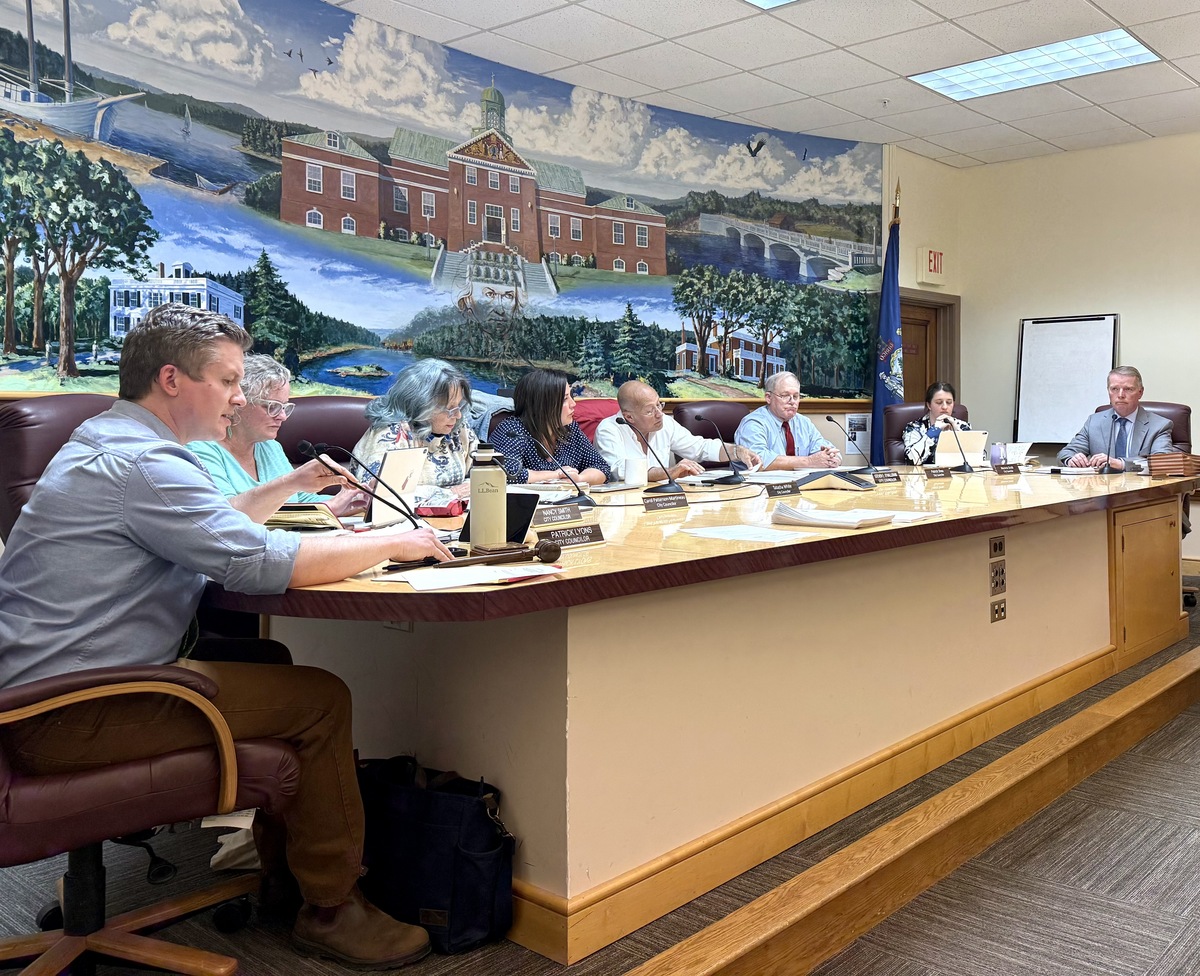 Ellsworth residents seek recall of city councilors