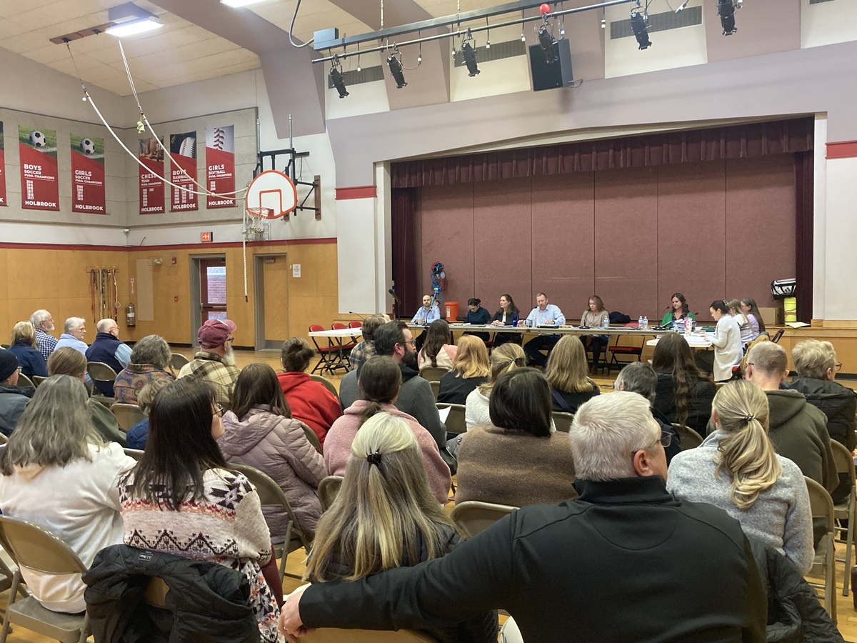 Eddington school closure to be decided by voters in November